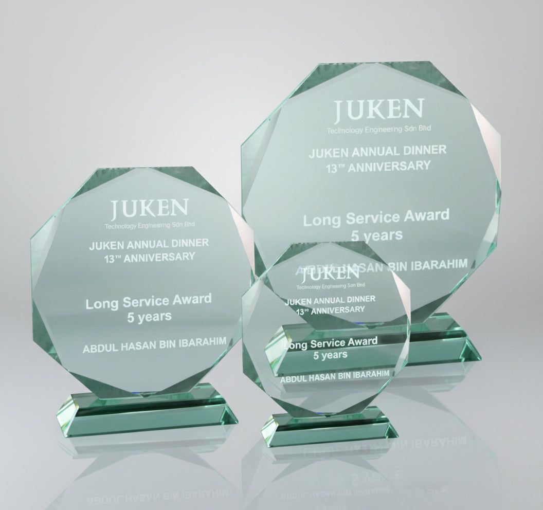 Trophy Tailor Singapore | Exclusive Crystal Plaques Awards with 2D ...